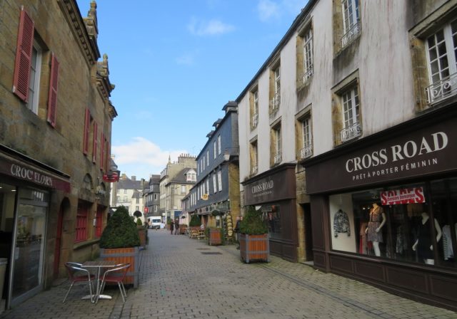 Pont habité de Rohan : un site insolite à découvrir en Bretagne