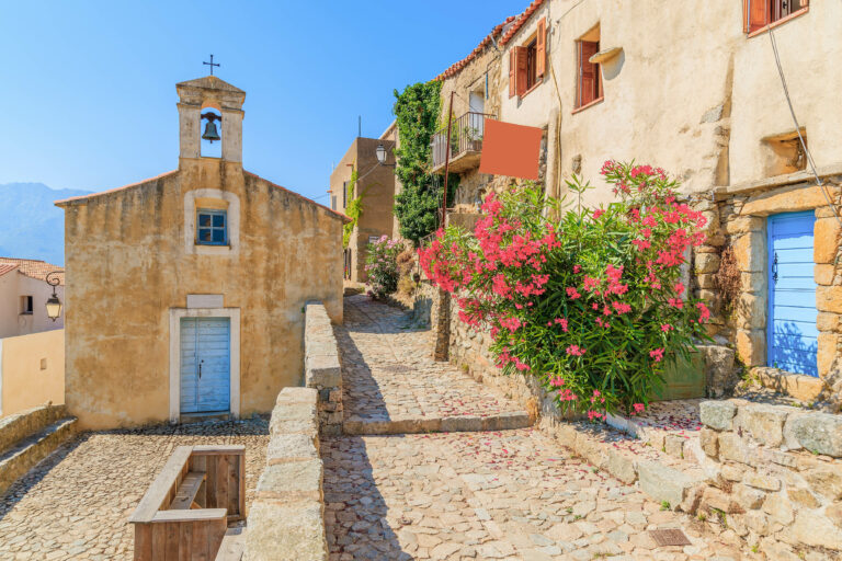 Visiter l'île Rousse et ses environs : les incontournables