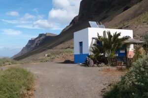 Randonnée sur la côte de Famara et ses falaises