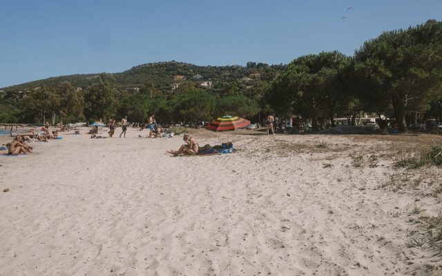 Plage de la Roya à Saint-Florent : baignade, farniente et snorkeling