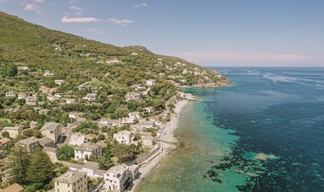 La route du Cap Corse : un trajet magnifique entre mer et montagne