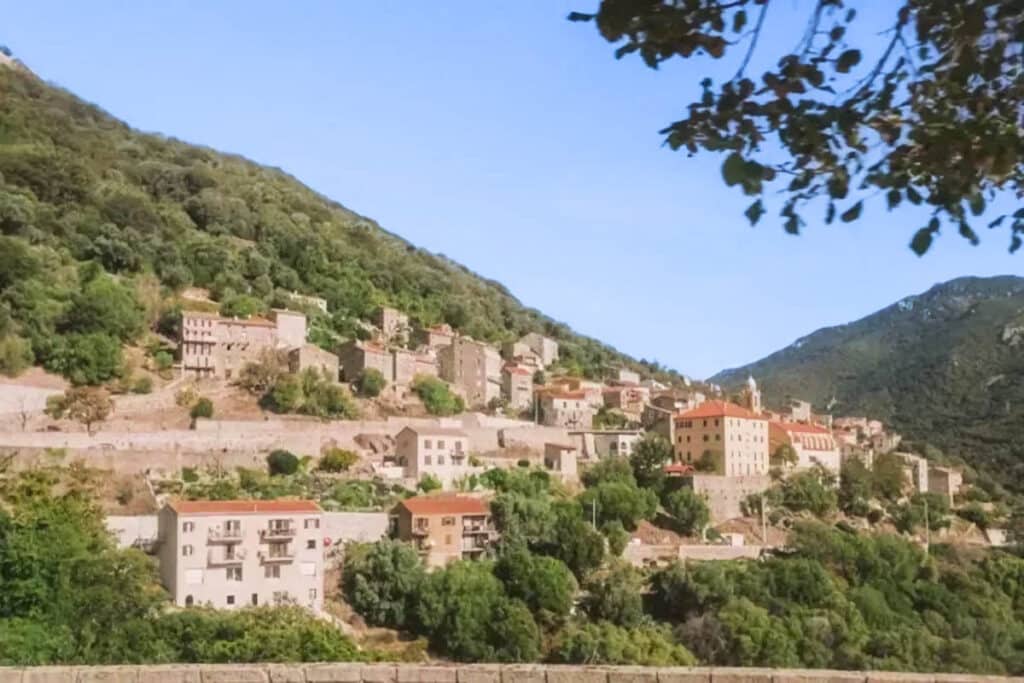 Visiter Olmeto : un village à 360 mètres d'altitude