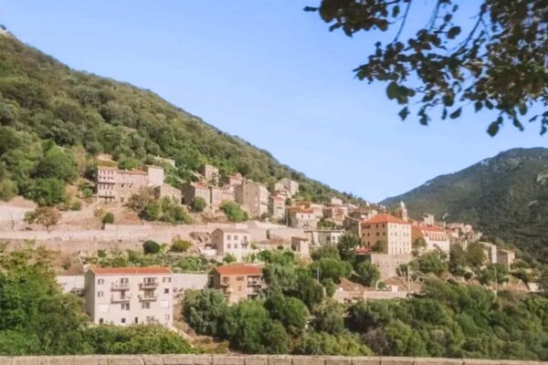 Visiter Olmeto : un village à 360 mètres d'altitude