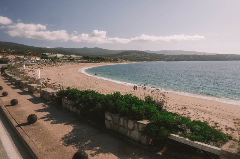 Plage d'Agosta près de Porticcio (au sud d'Ajaccio)