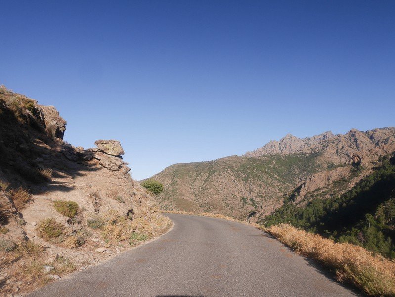 Vallée d'Asco : gorges, baignade, village, pont génois et via ferrata