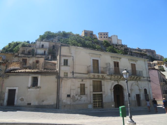Visiter Raguse : une ville baroque incontournable dans le sud de la Sicile