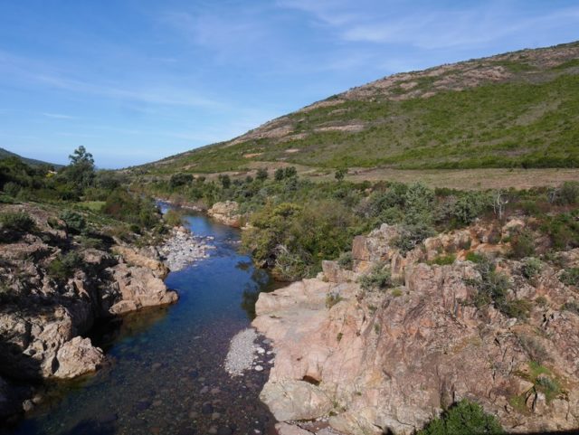 Vallée du Fango : randonnée et piscines naturelles