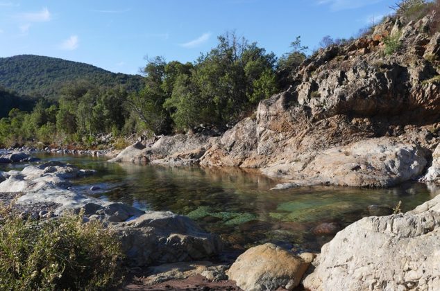 Vallée du Fango : randonnée et piscines naturelles