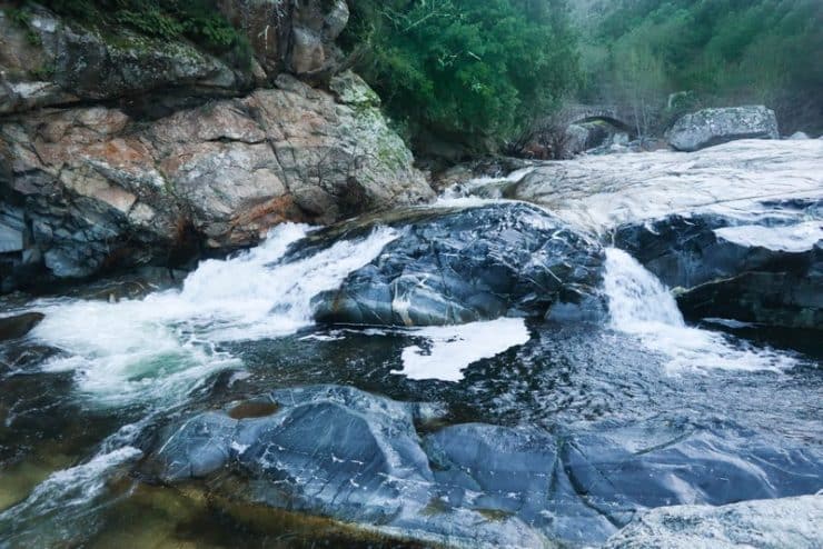 Piscines naturelles de Zoza : accès, informations et photos