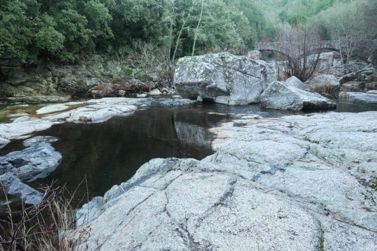 Piscines naturelles de Zoza : accès, informations et photos