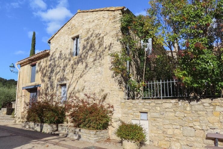 Saint-Jean-de-Cuculles : visite du village occitan