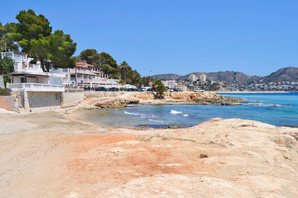 Visiter Moraira : 13 plages et lieux incontournables