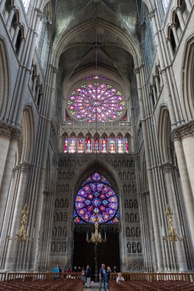 Visite de la cathédrale de Reims : bijou gothique incontournable