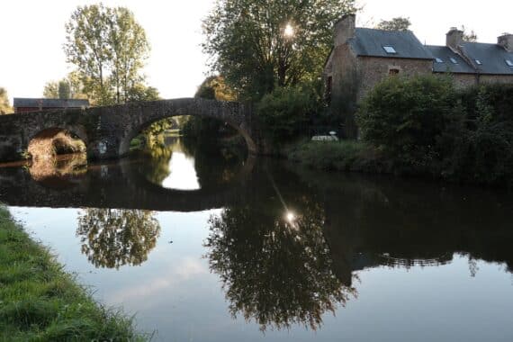 Visiter Léhon : une petite cité de caractère en Bretagne