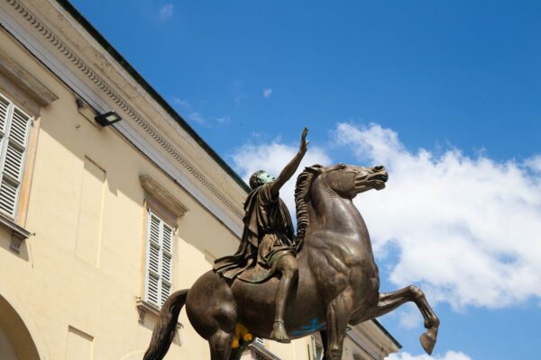 Visiter Pavie en un jour : itinéraire à pied dans la ville
