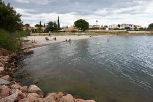 Visiter Bouzigues : le charme paisible d'un village ostréicole