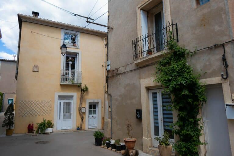 Visiter Bouzigues : le charme paisible d'un village ostréicole